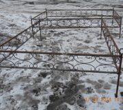 Металлоизделия в Омске - ограды, столы, лавки, вазы на могилу